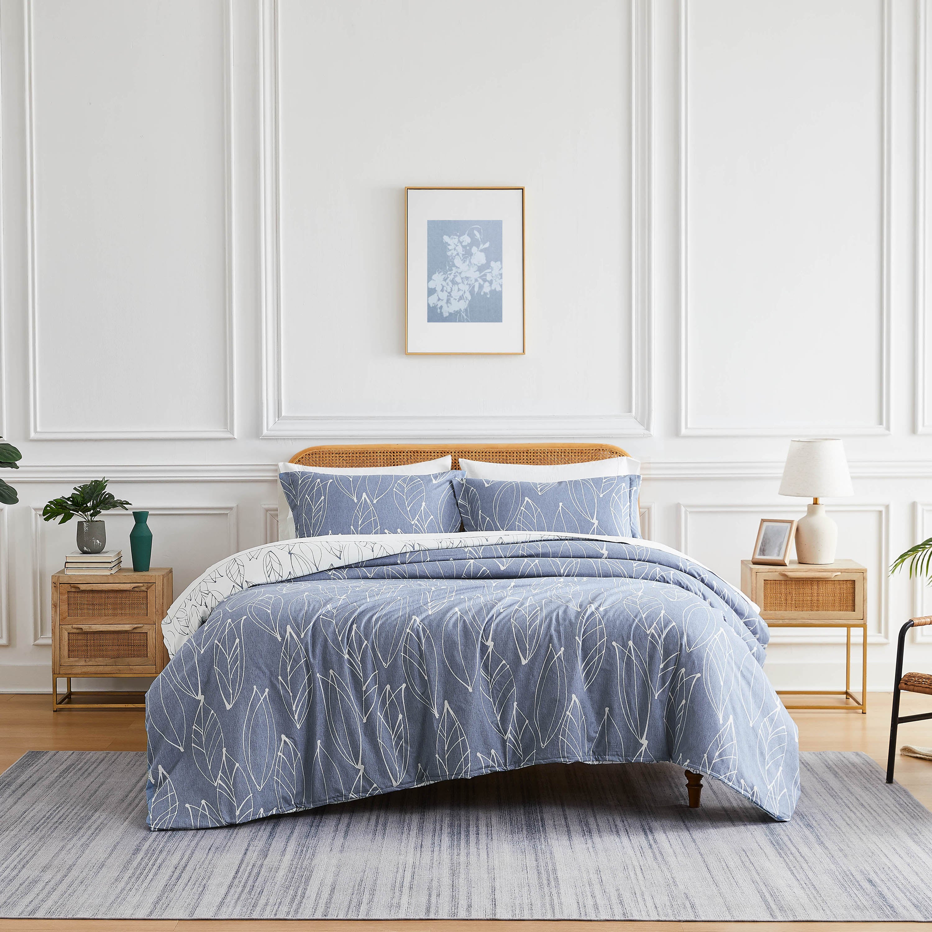 Contemporary Leaves Reversible Comforter Set – 2012 Textiles