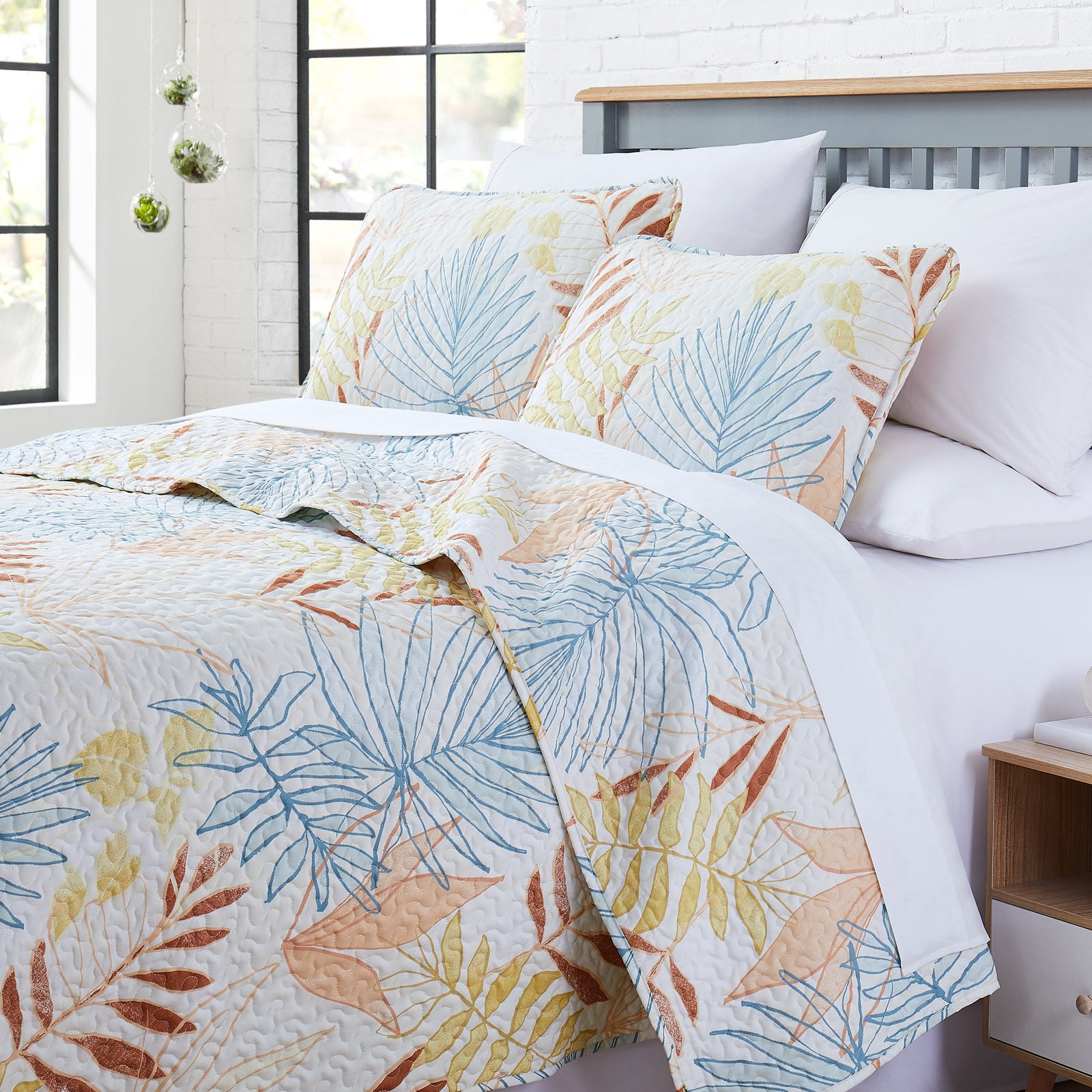 Palm Leaf Reversible Quilt Set – 2012 Textiles
